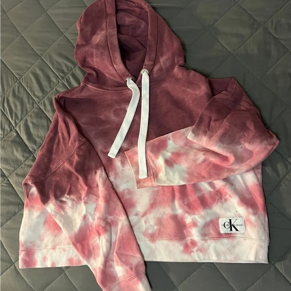 Calvin Klein Jeans | Tops | Calvin Klein Tie Dye Monogram Logo Cropped ...